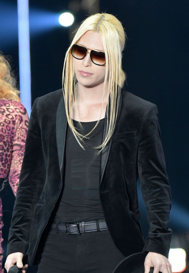 ROLAND(ホスト)の本名や年齢！父親と母親や妹・生い立ち・伝説や名言・整形費用や年収も紹介