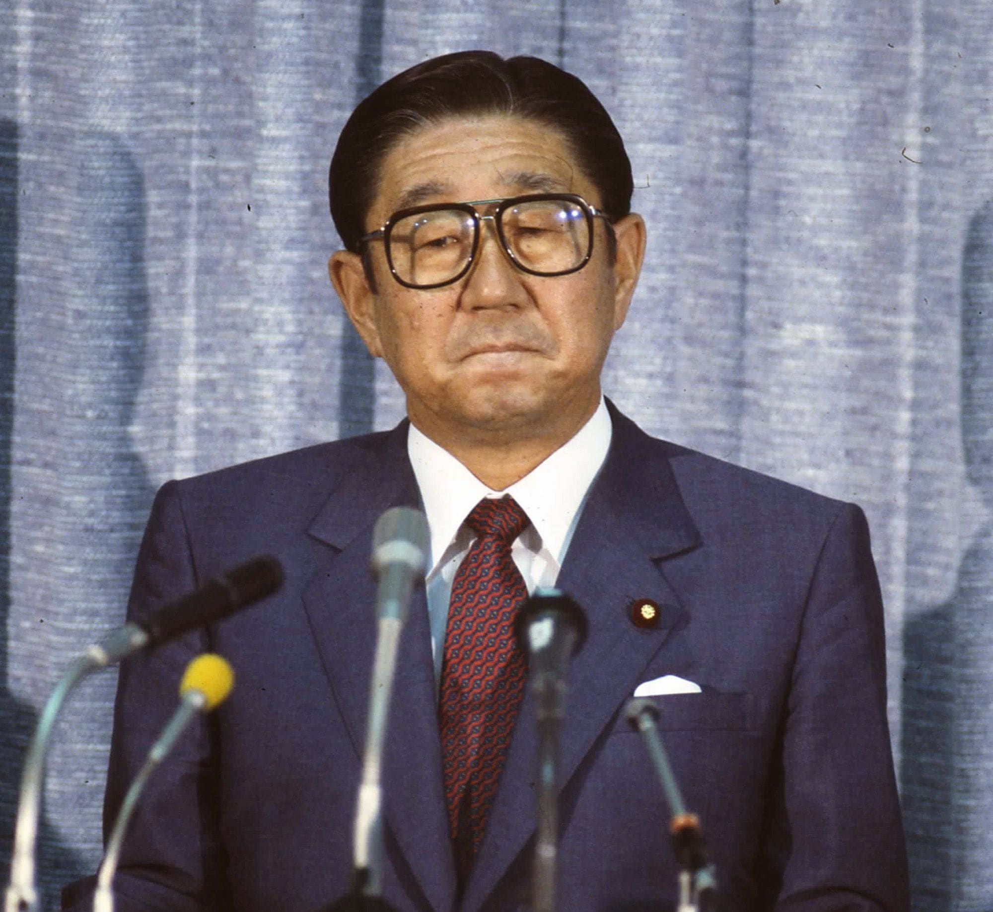 岸信介の死因！家系図＆嫁と子供や孫・統一教会/文鮮明との関係・襲撃で刺される事件や天才の理由も総まとめ