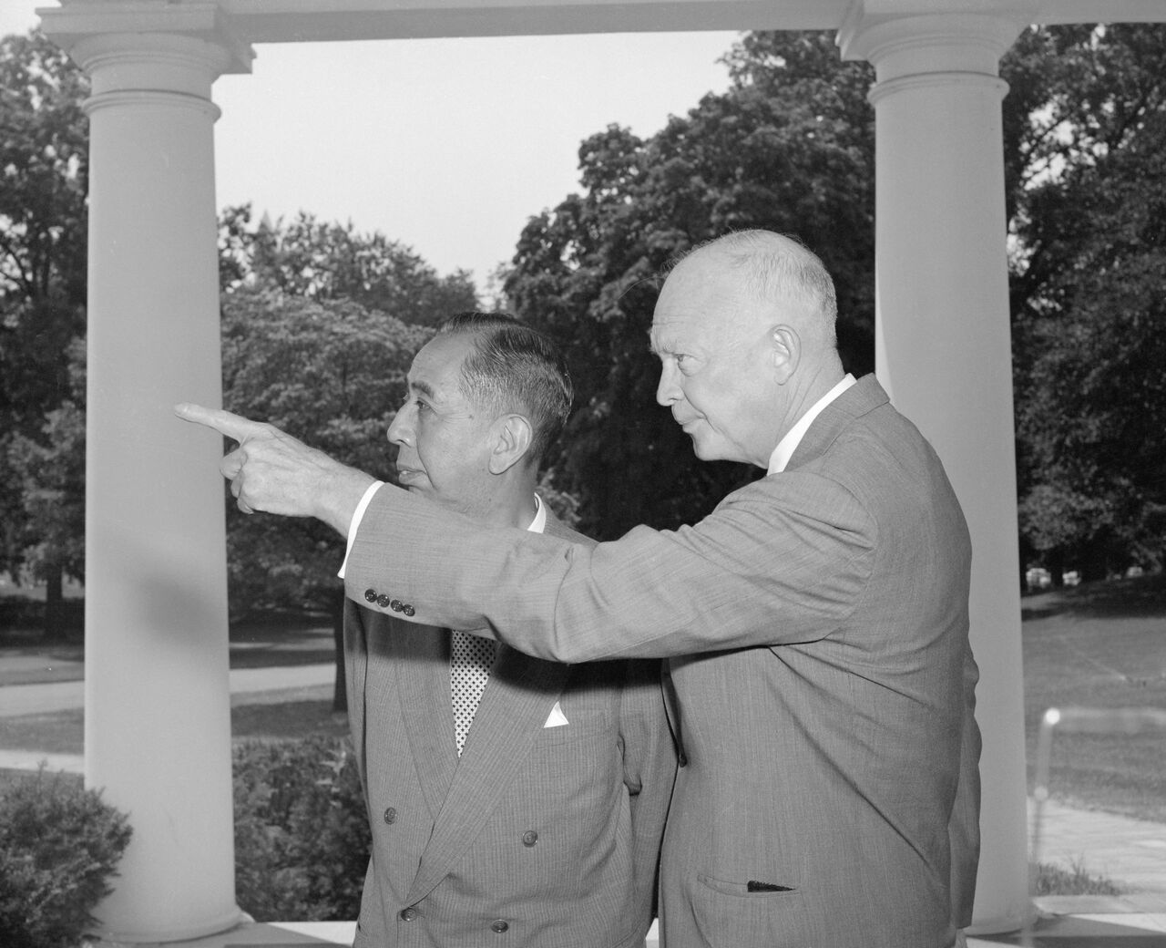 岸信介の死因！家系図＆嫁と子供や孫・統一教会/文鮮明との関係・襲撃で刺される事件や天才の理由も総まとめ